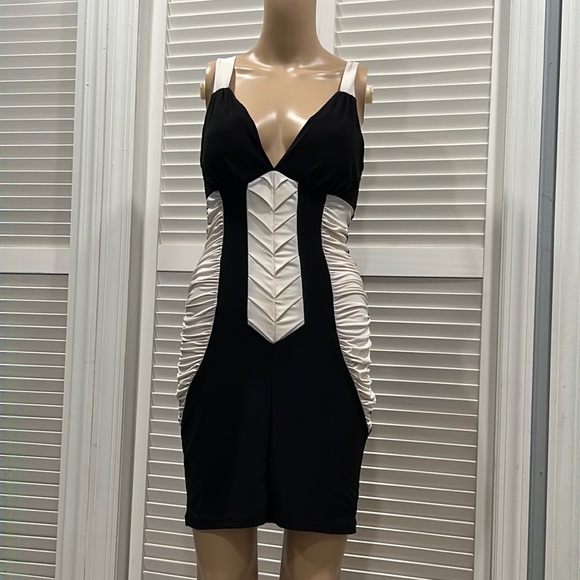 Joyce Leslie | Dresses | Joyce Leslie Black And White Dress | Poshmark